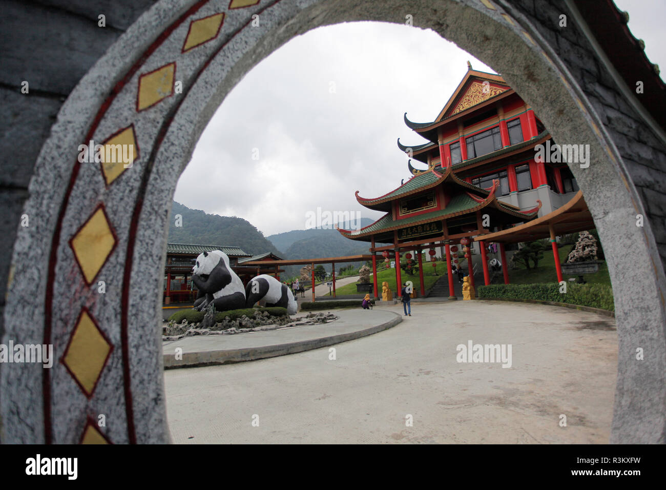 Taman safari hi-res stock photography and images - Alamy