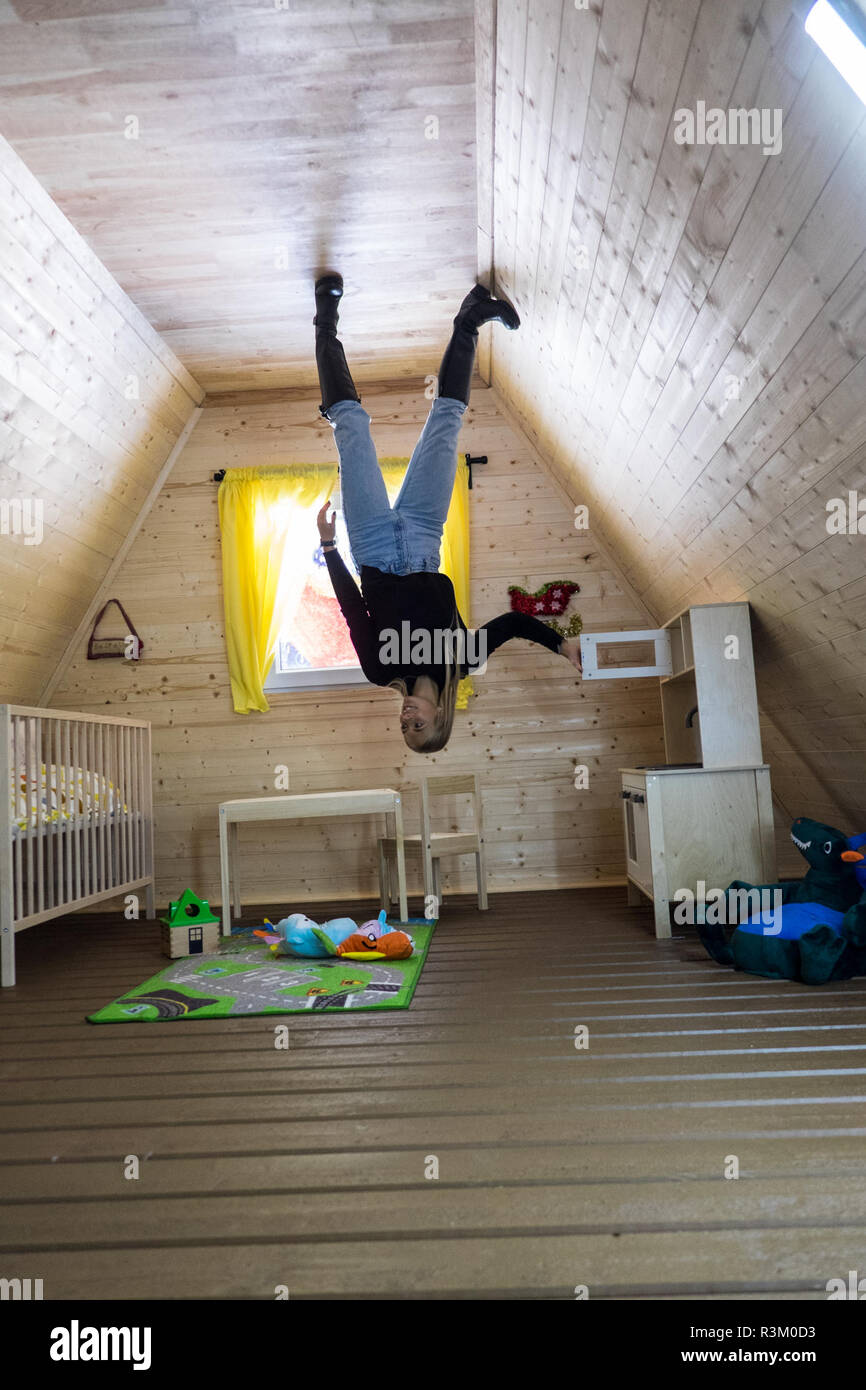 Topsy turvy house hi-res stock photography and images - Alamy