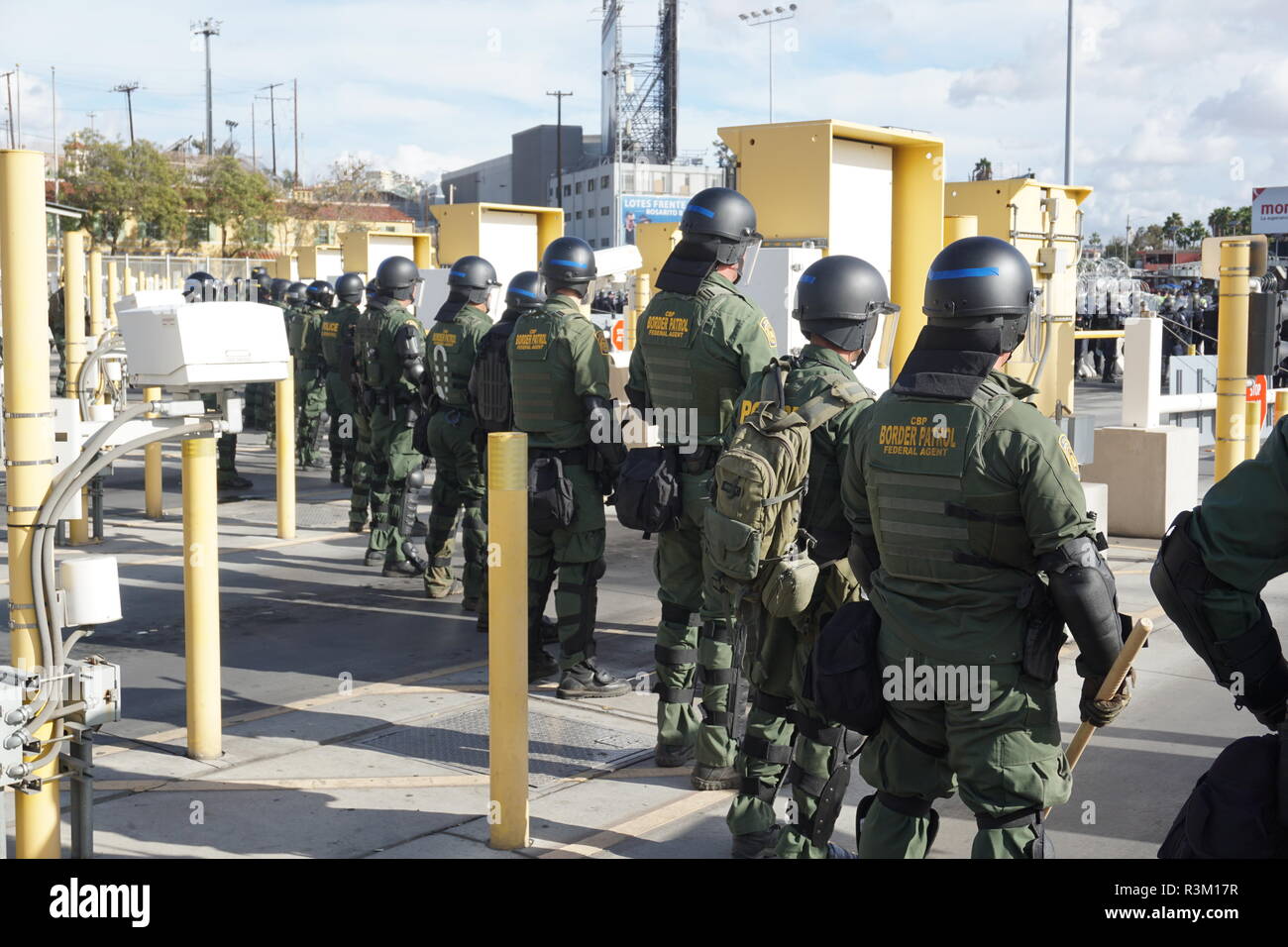 Customs control border hi-res stock photography and images - Alamy