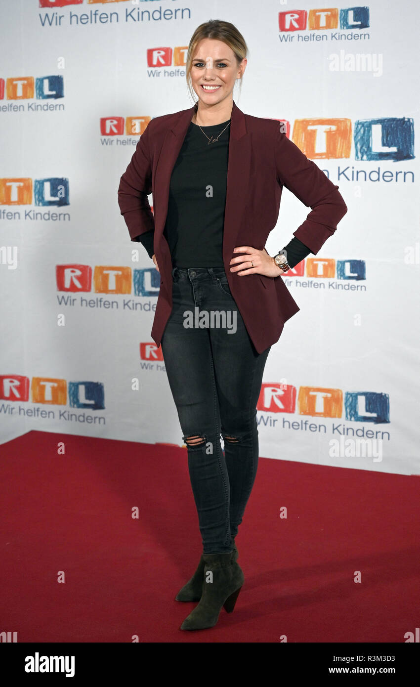 23 November 2018, North Rhine-Westphalia, Hürth: Presenter Sandra Kuhn ...