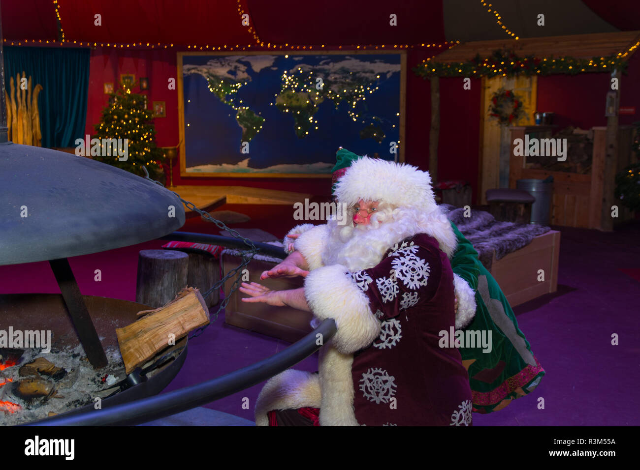 The eden project ice skating hi-res stock photography and images - Alamy