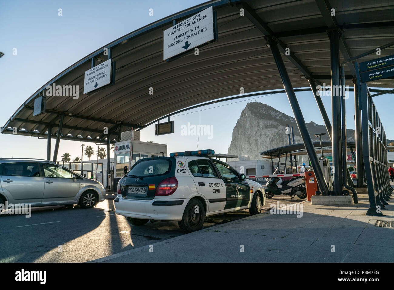 24 November 2018, Spain, La Linea De La Conception: A customs station ...