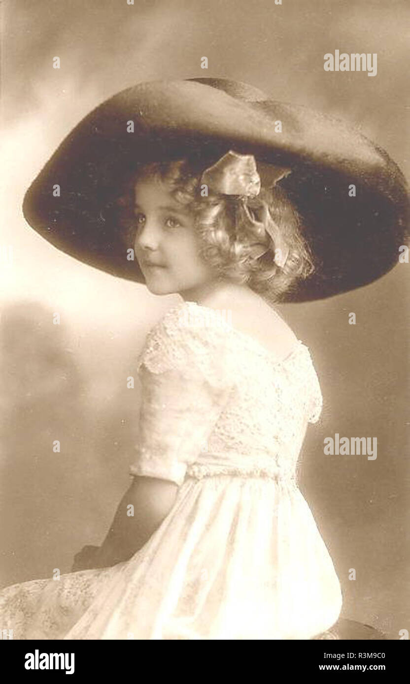 vintage victorian image of a child Stock Photo - Alamy