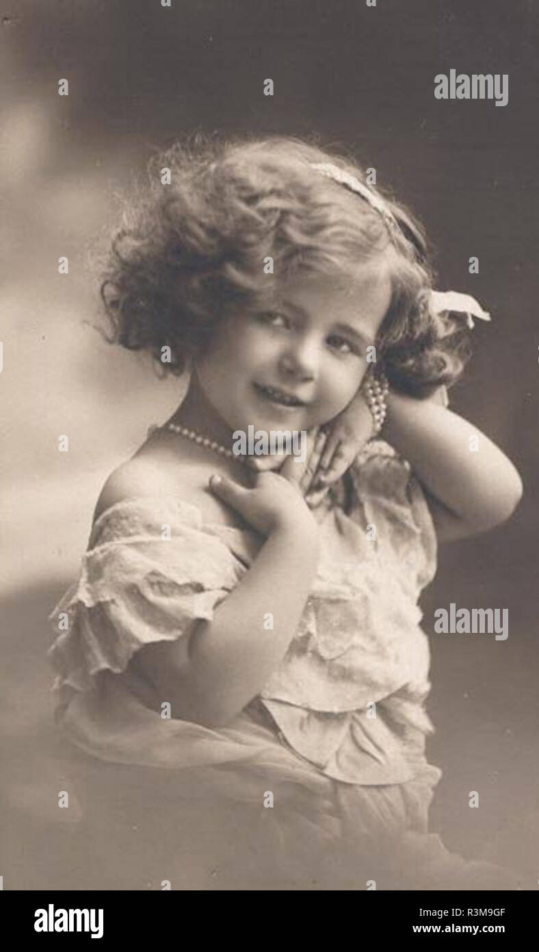 vintage victorian image of a child Stock Photo - Alamy