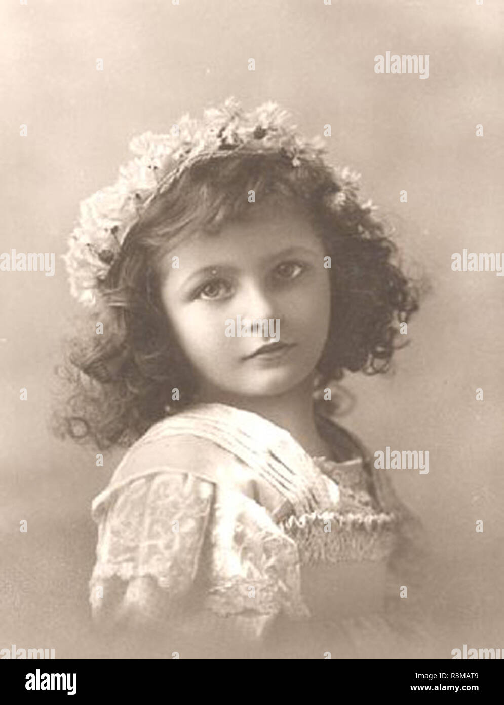 vintage victorian image of a child Stock Photo - Alamy