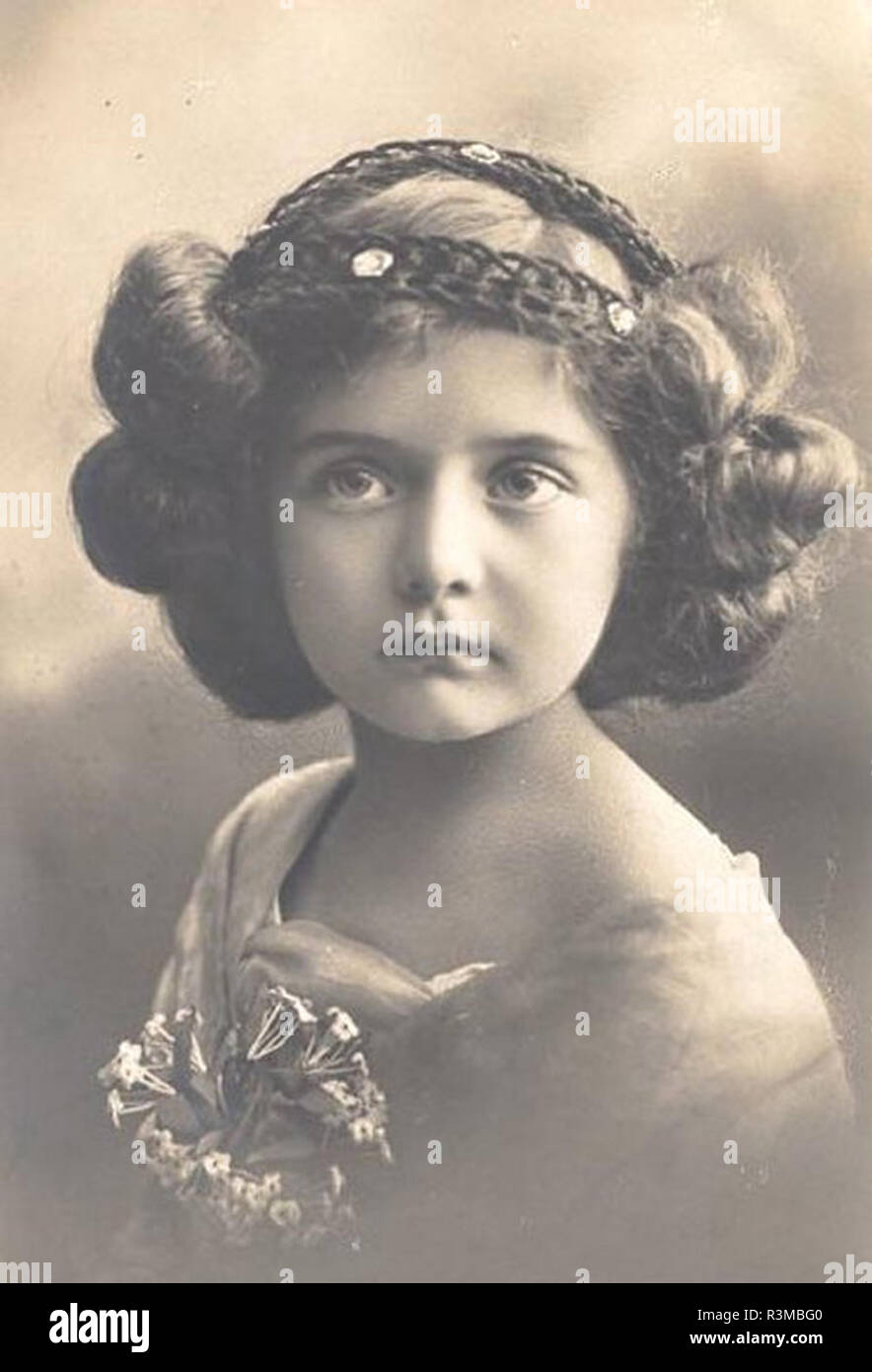 vintage victorian image of a child Stock Photo - Alamy