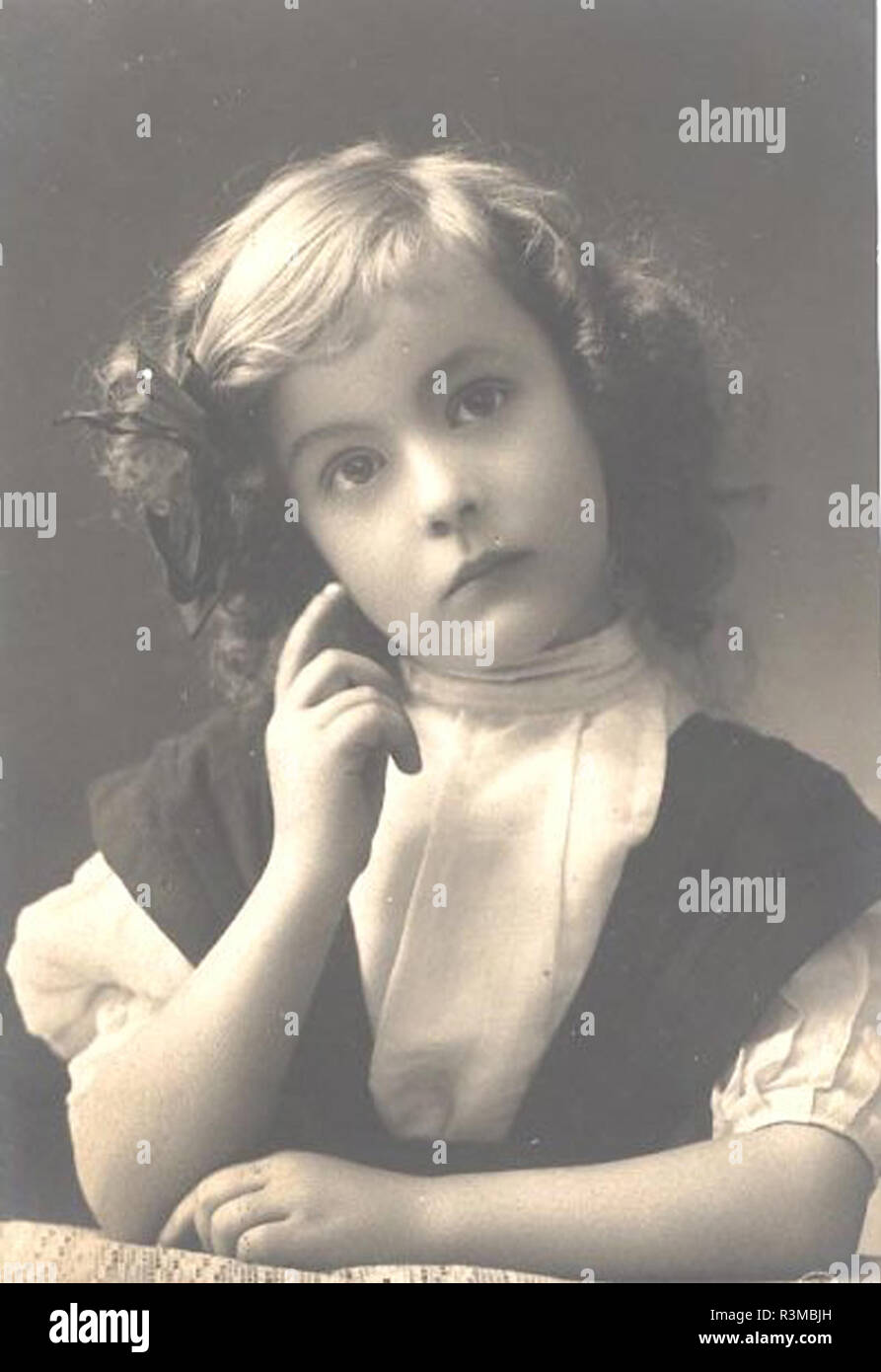vintage victorian image of a child Stock Photo - Alamy