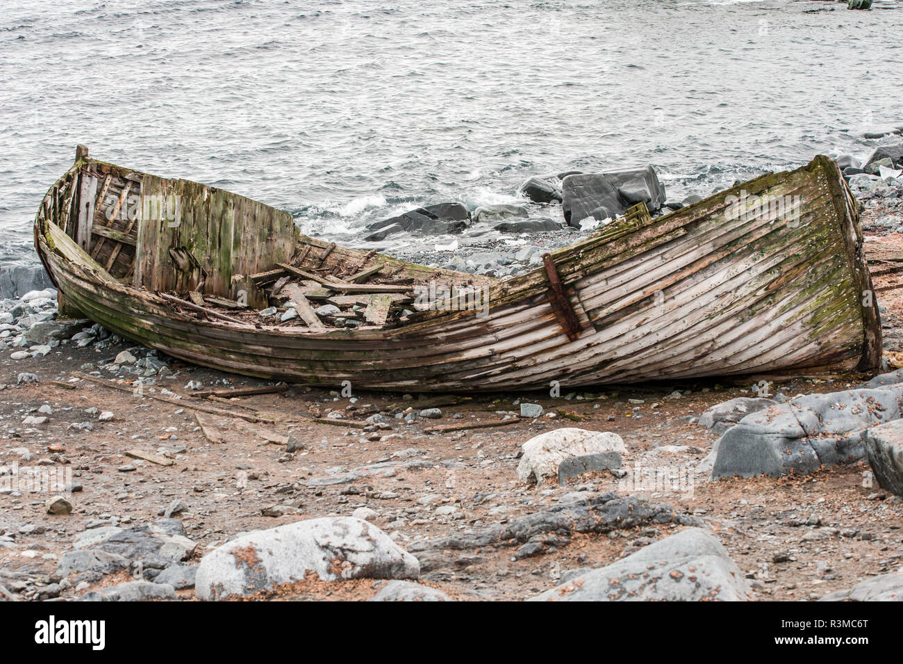 Rotted boat hi-res stock photography and images - Alamy