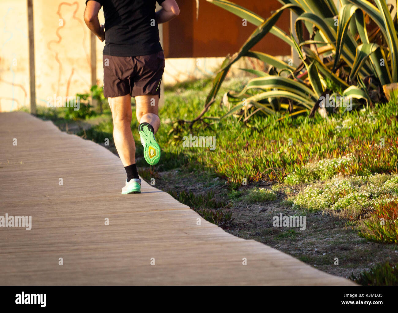 Man facing right hi-res stock photography and images - Alamy