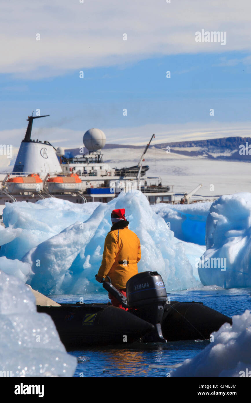 Mv clipper adventurer hi-res stock photography and images - Alamy