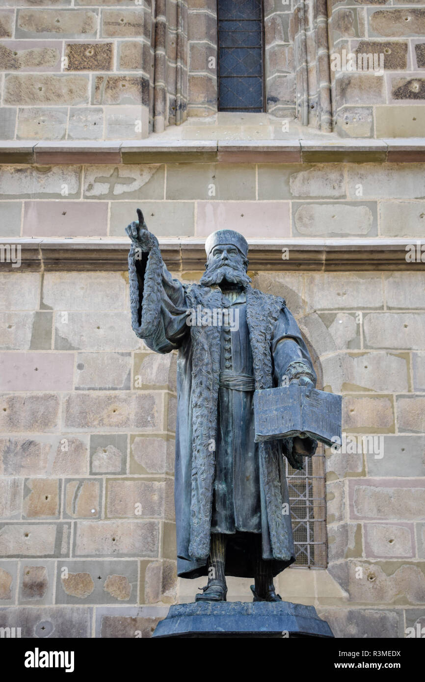 Romania Statue High Resolution Stock Photography and Images - Alamy