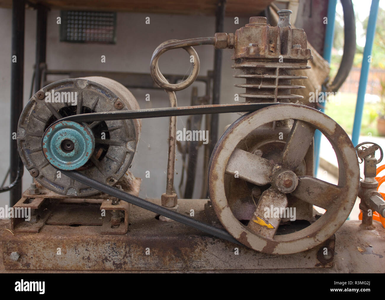 Rusty old compressor hi-res stock photography and images - Alamy