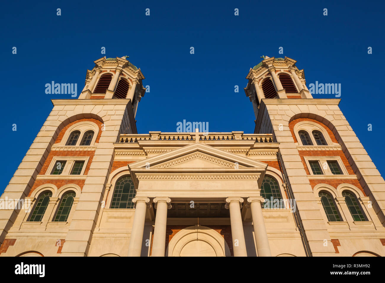 New Zealand, South Island, Canterbury, Timaru, Sacred Heart Basilica ...