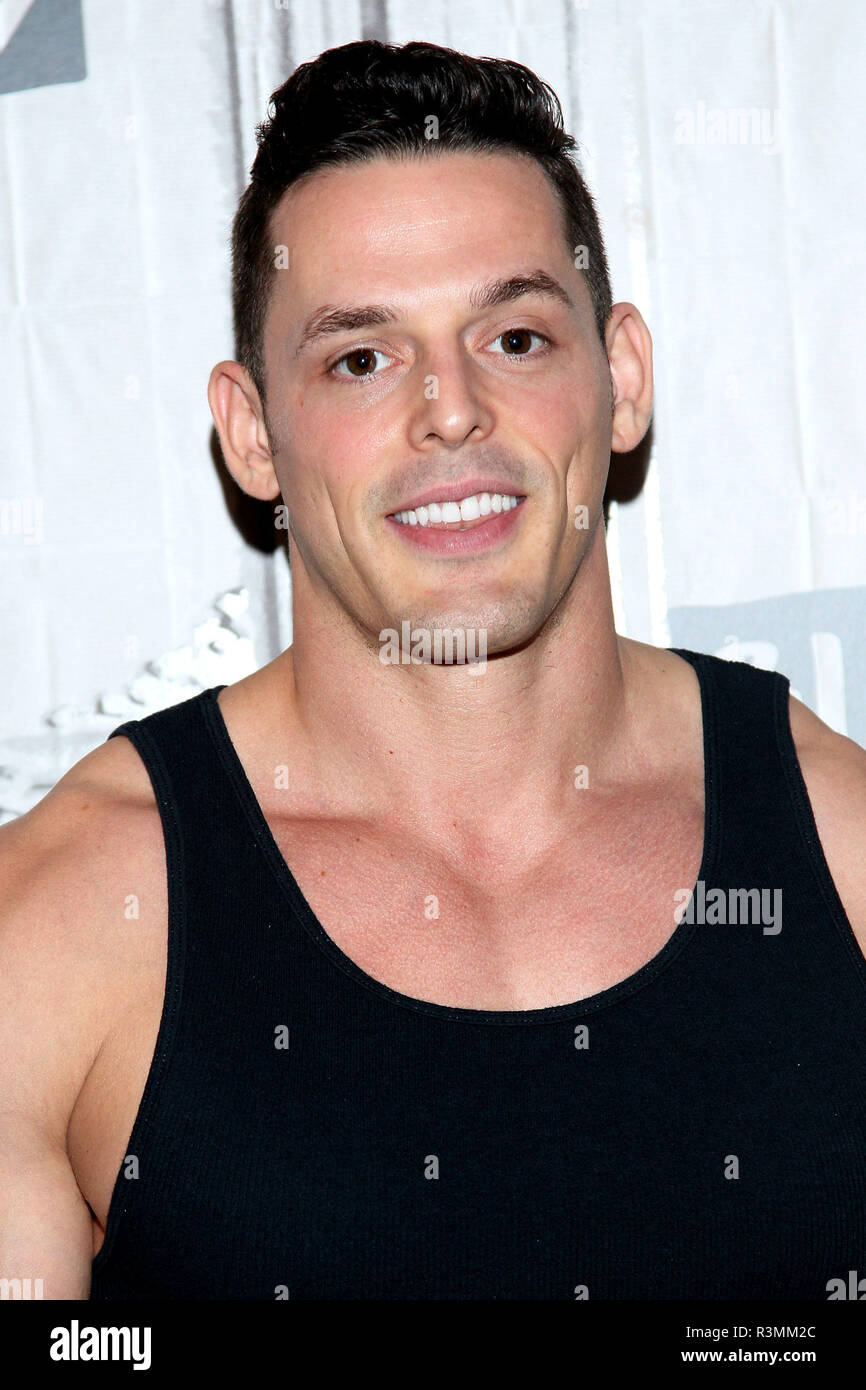 NEW YORK, NY - JULY 07: Actor Jessie "Mr. Pec-Tacular" Godderz visits ...