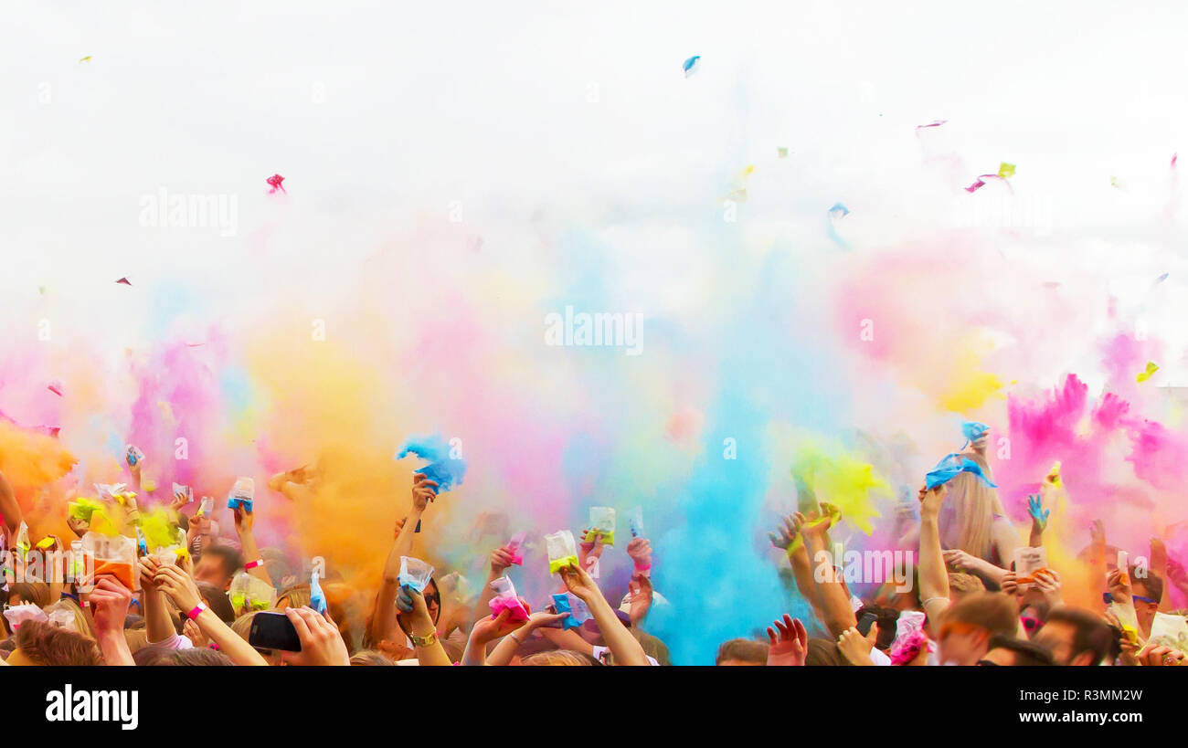 holi festival fun Stock Photo - Alamy