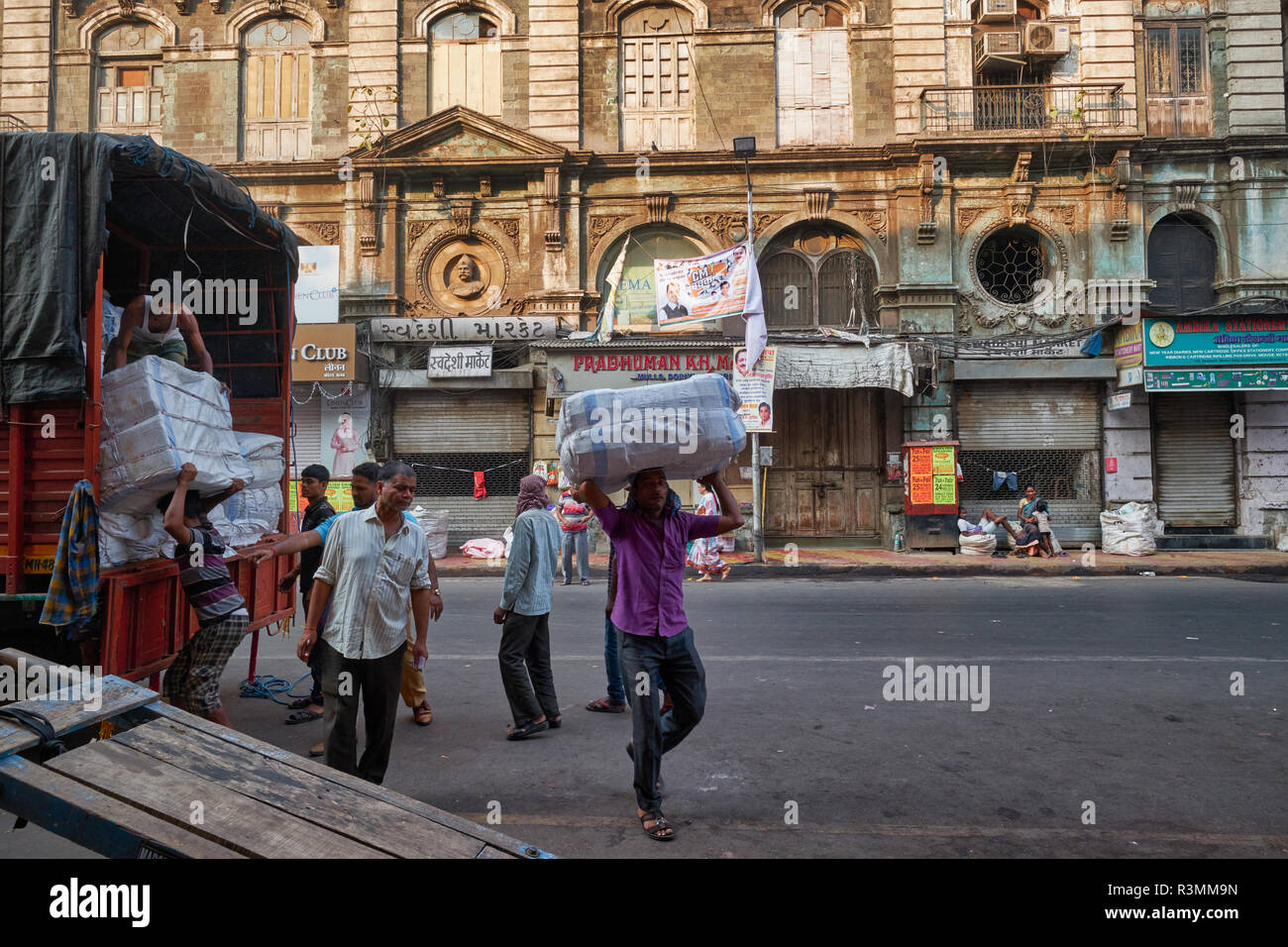 Kalbadevi Road in Mumbai, India, Swadeshi Market, a textile market in ...