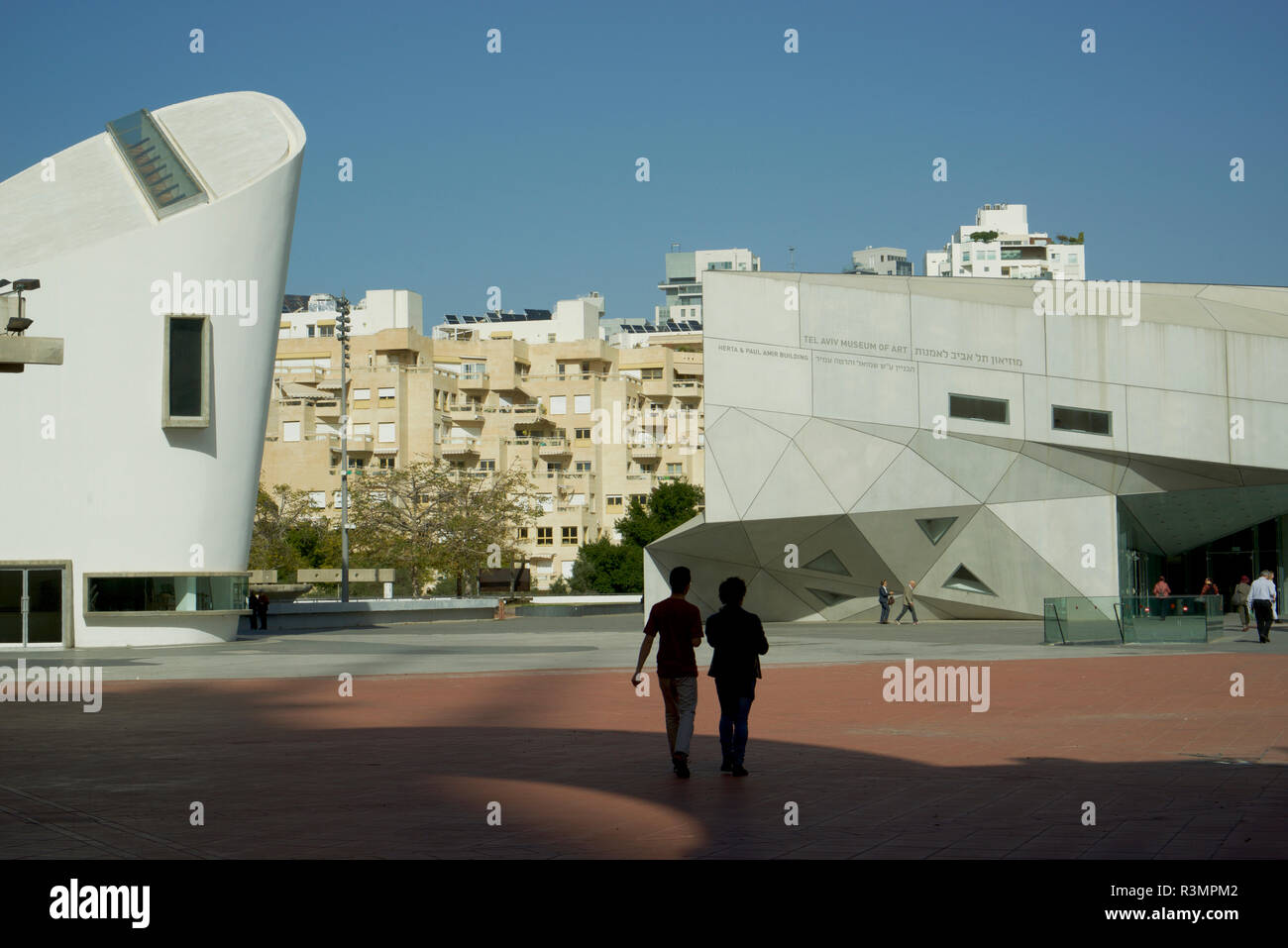 Israel, TAMA, Tel Aviv Museum of Art, Cameri Theatre on the left Stock ...