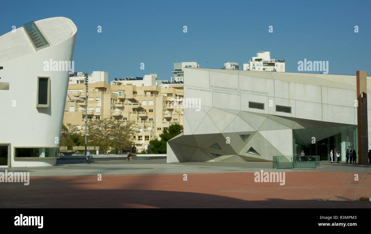 Israel, TAMA, Tel Aviv Museum of Art, Cameri Theatre on the left Stock ...
