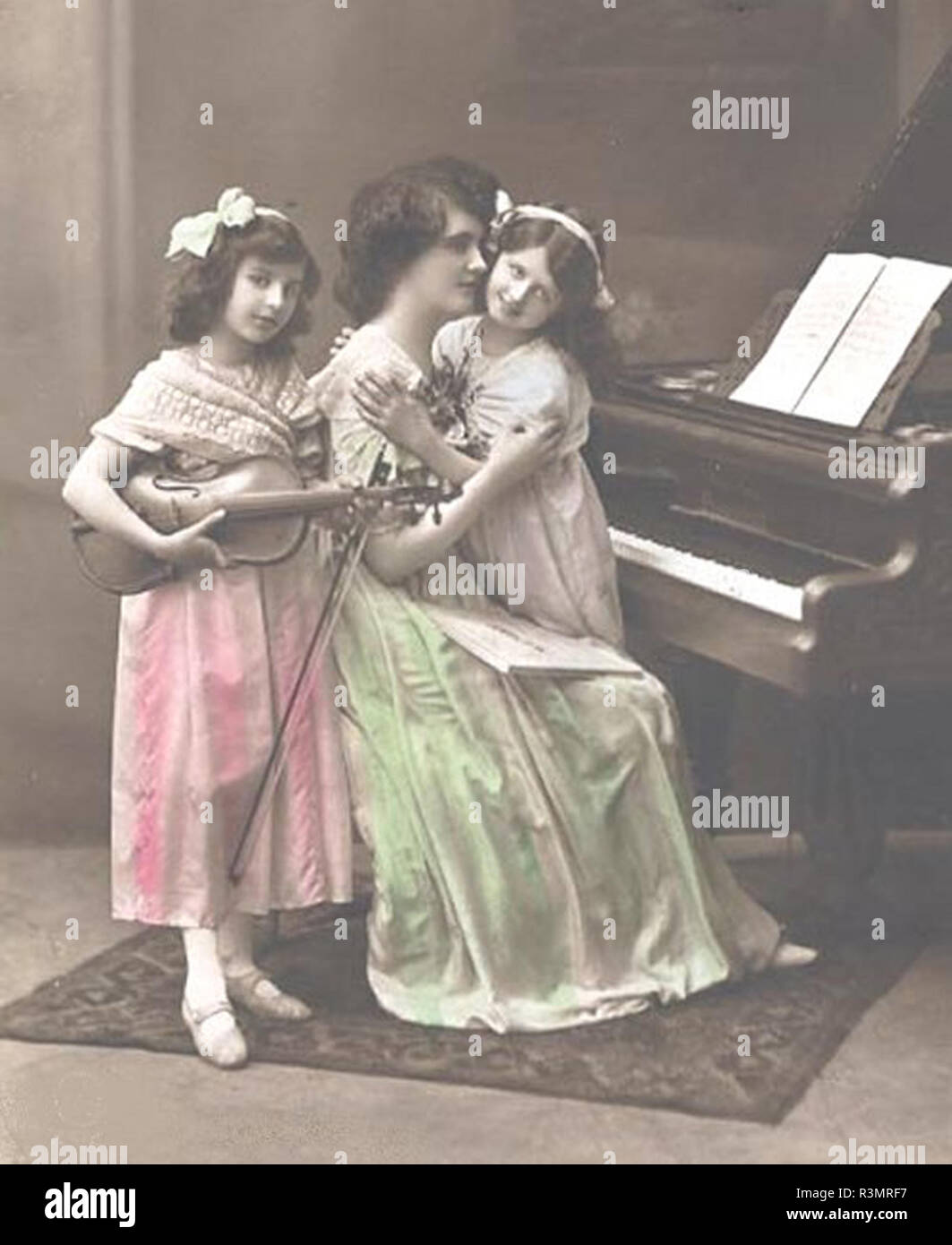 a vintage classic victorian image featuring children Stock Photo - Alamy