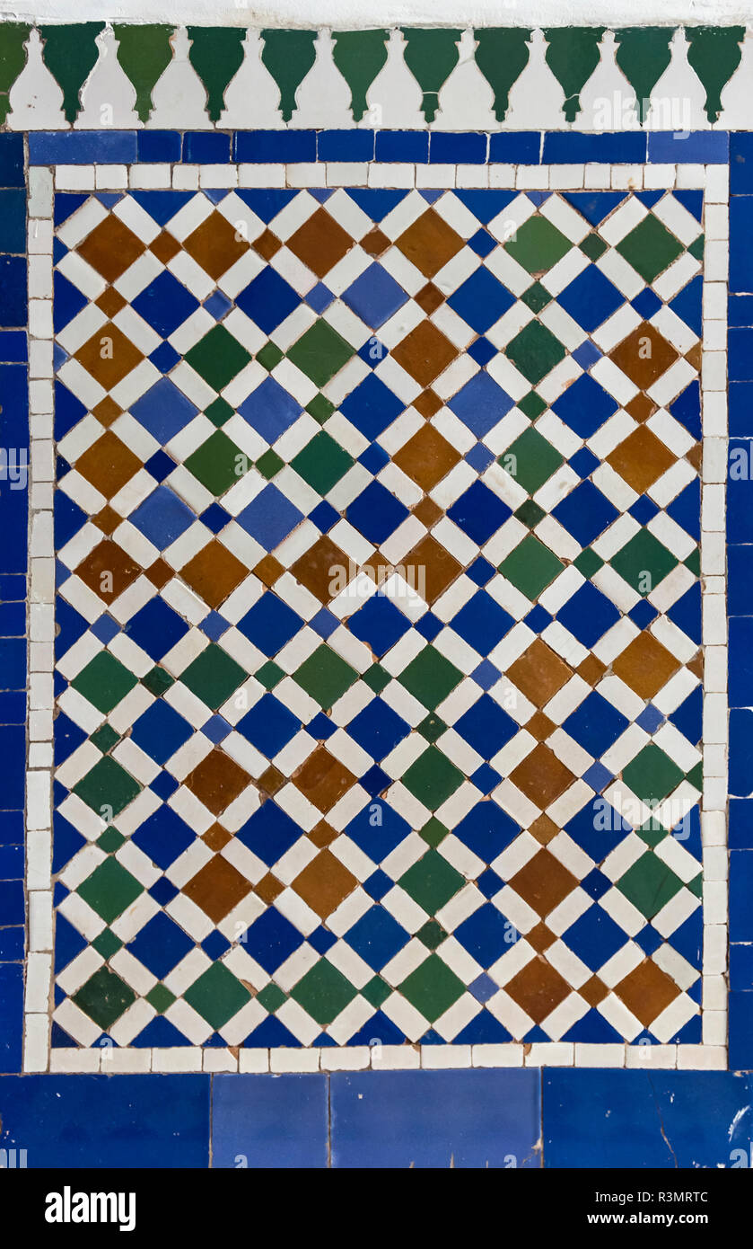 Zellij tilework detail hi-res stock photography and images - Alamy