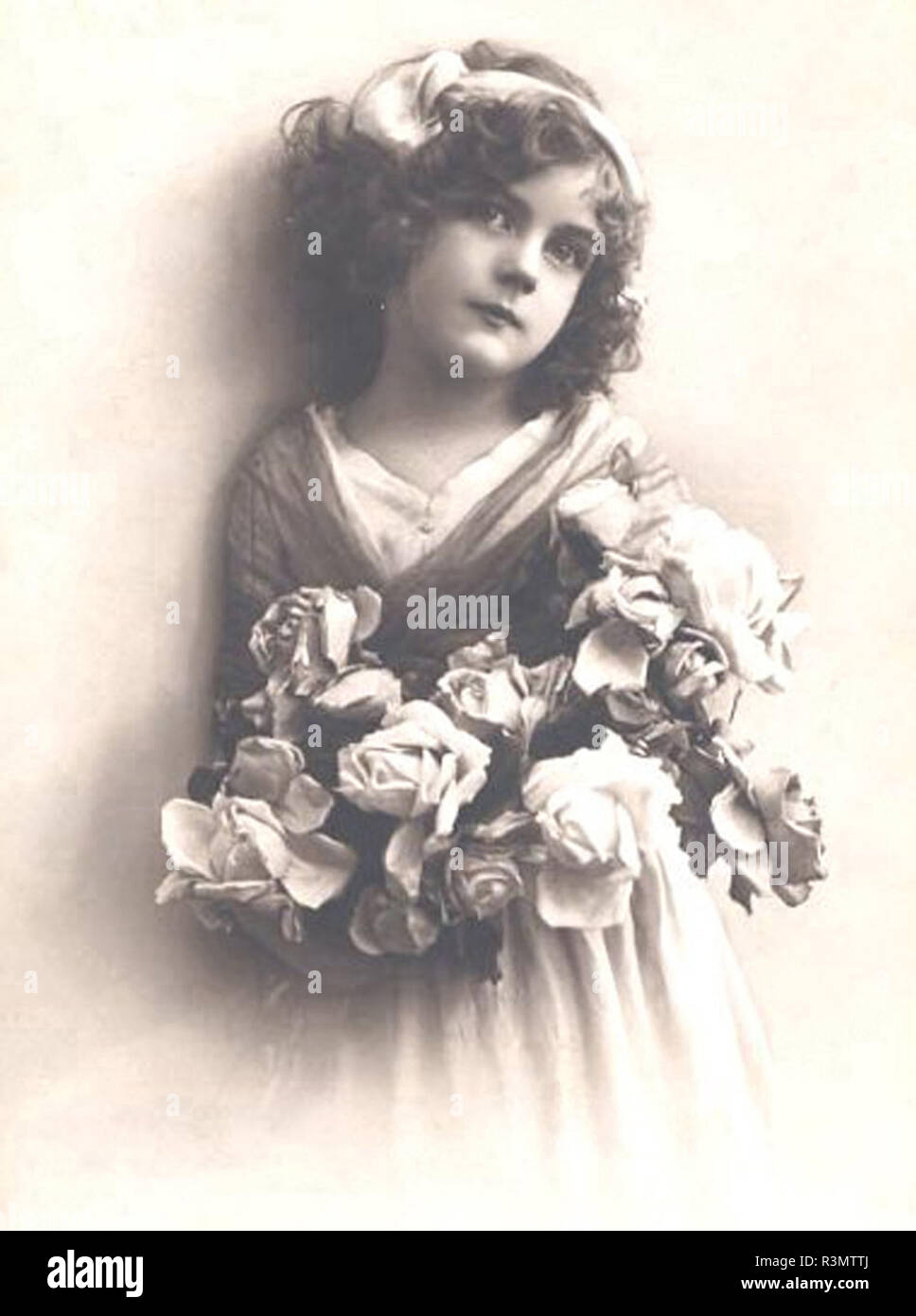 a vintage classic victorian image featuring children Stock Photo - Alamy