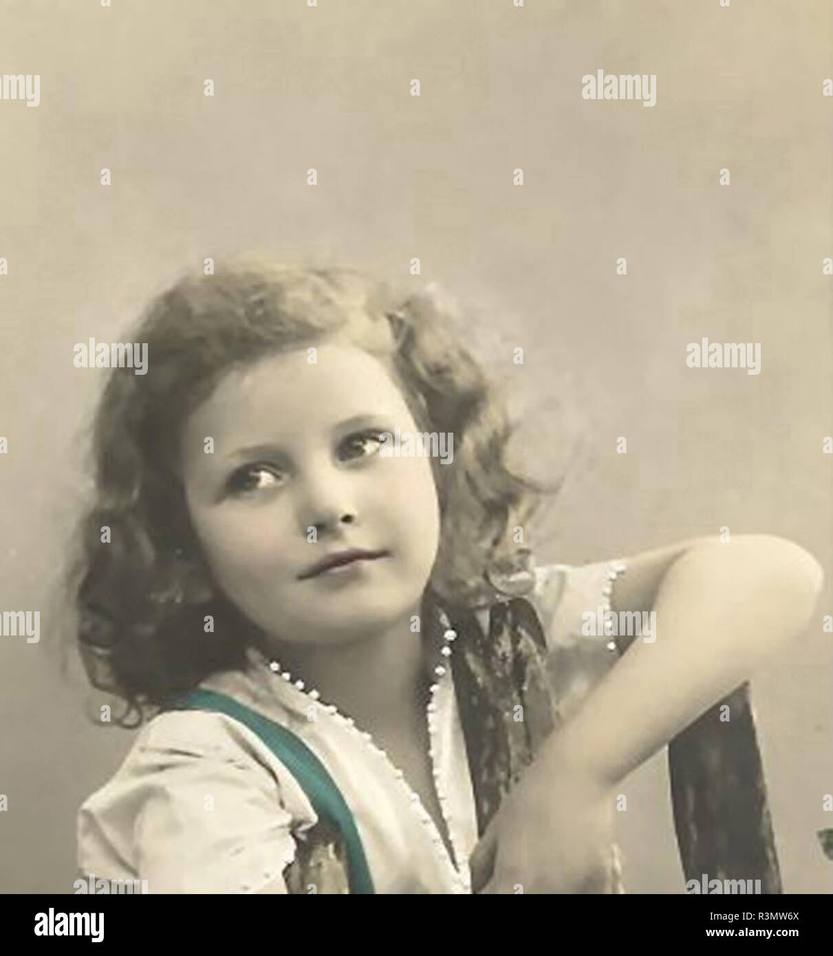 a vintage classic victorian image featuring children Stock Photo - Alamy