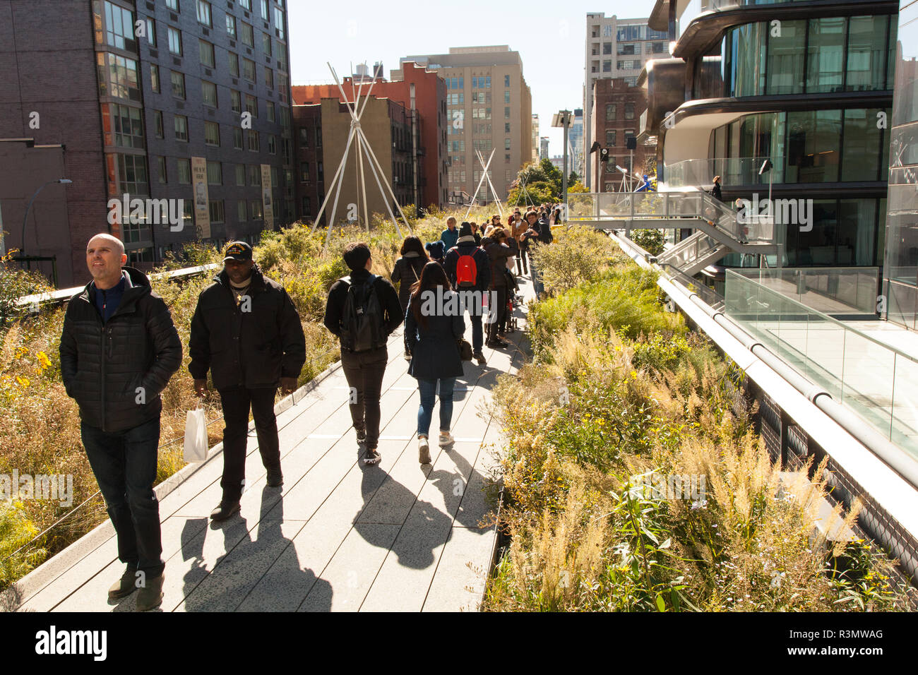The High Line an urban park on a old elevated railway line, Chelsea ...