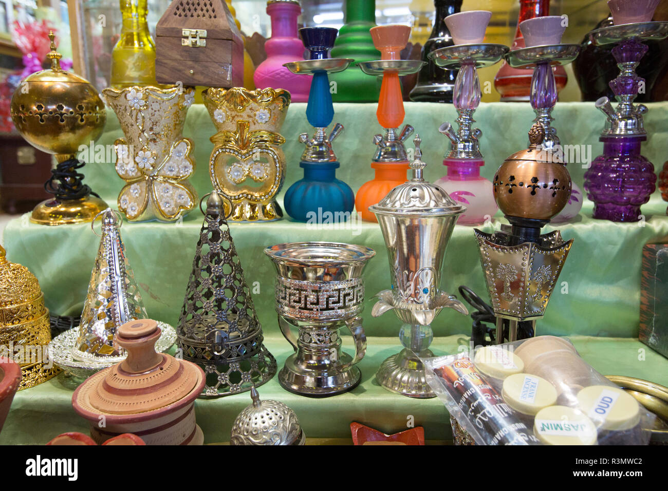 Mutrah souq traditional muscat oman hi-res stock photography and images ...