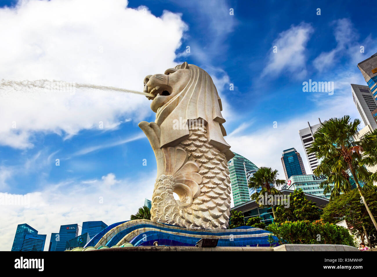 Singapore, The Merlion, landmark statue of the metropolis of Singapore ...