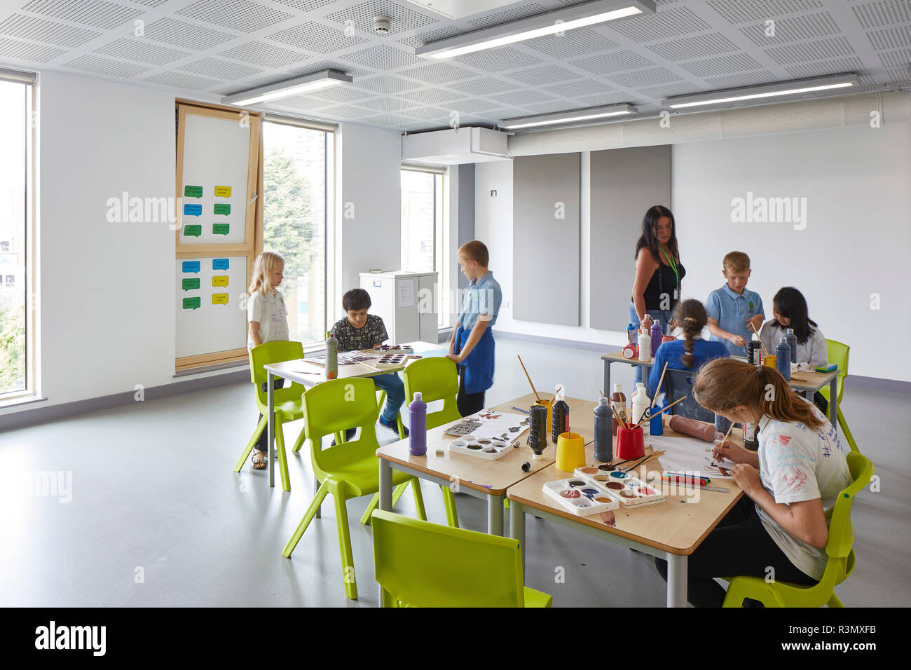 Classroom with pupils and teacher interacting. Olga Primary School ...