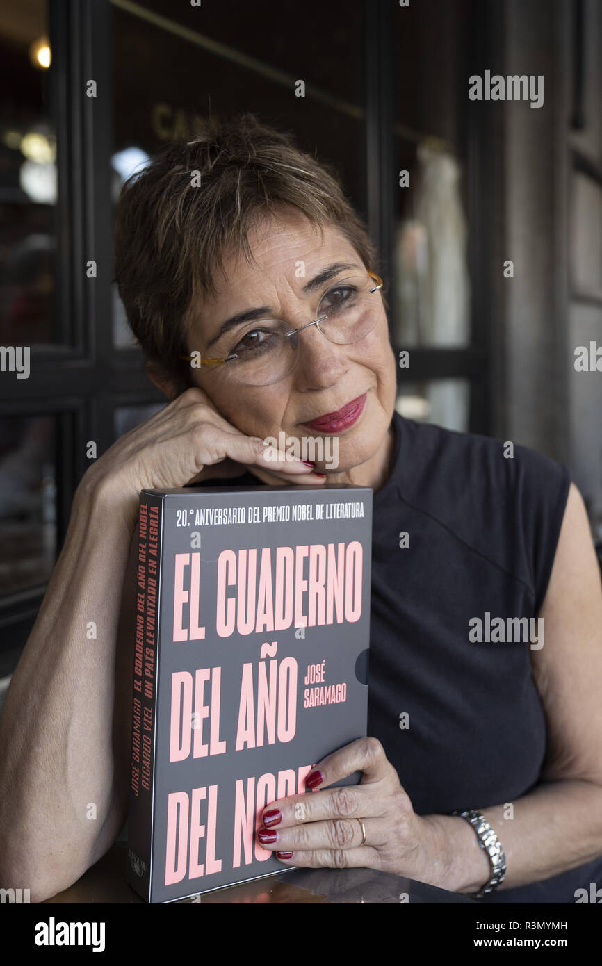 Pilar del Rio poses with the unpublished book by José Saramago, 'The ...