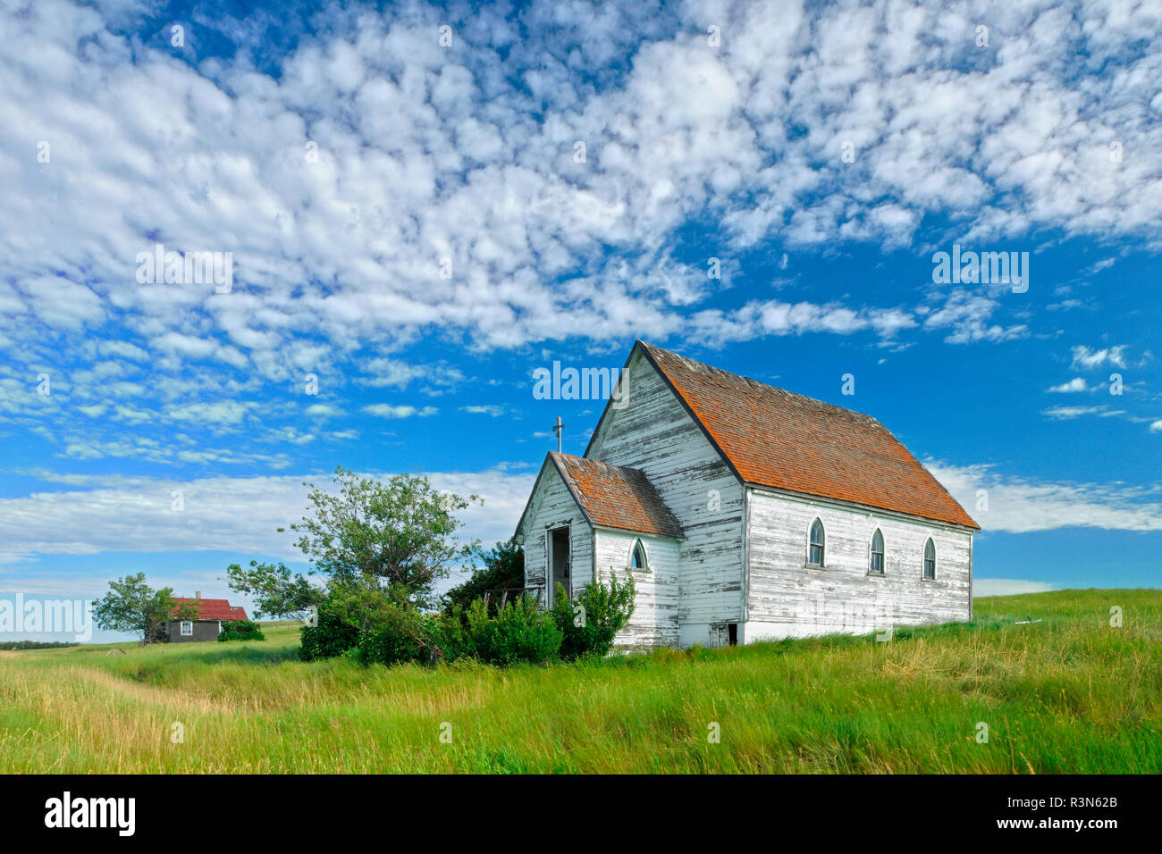 Old prairie church saskatchewan canada hi-res stock photography and ...