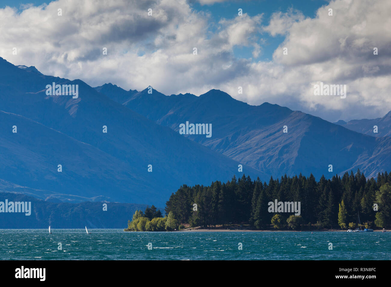 Wanaka otago south island new zealand hi-res stock photography and ...