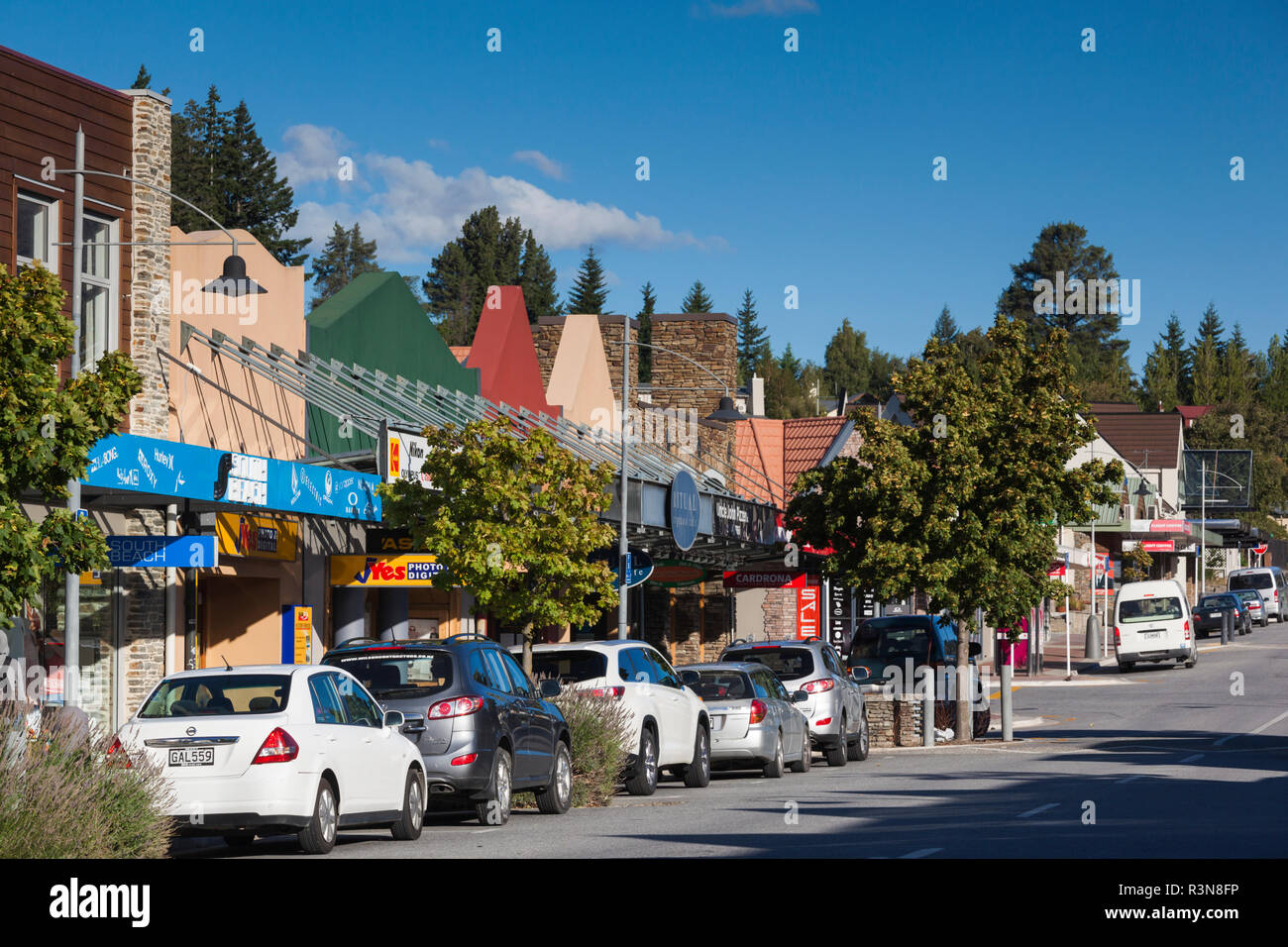 Ardmore street wanaka hi-res stock photography and images - Alamy
