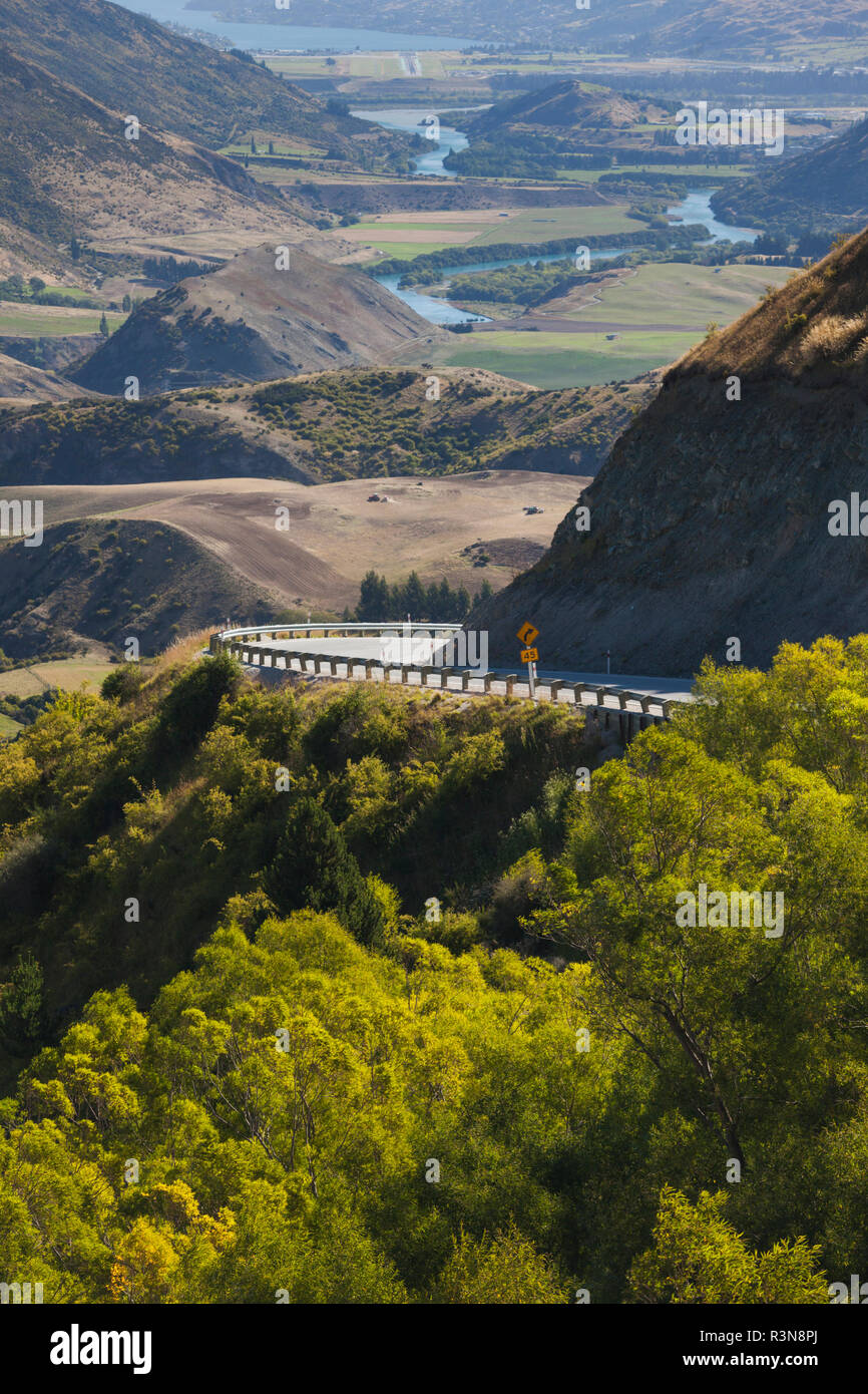 New Zealand, South Island, Otago, Cardrona-area, Crown Range Road ...