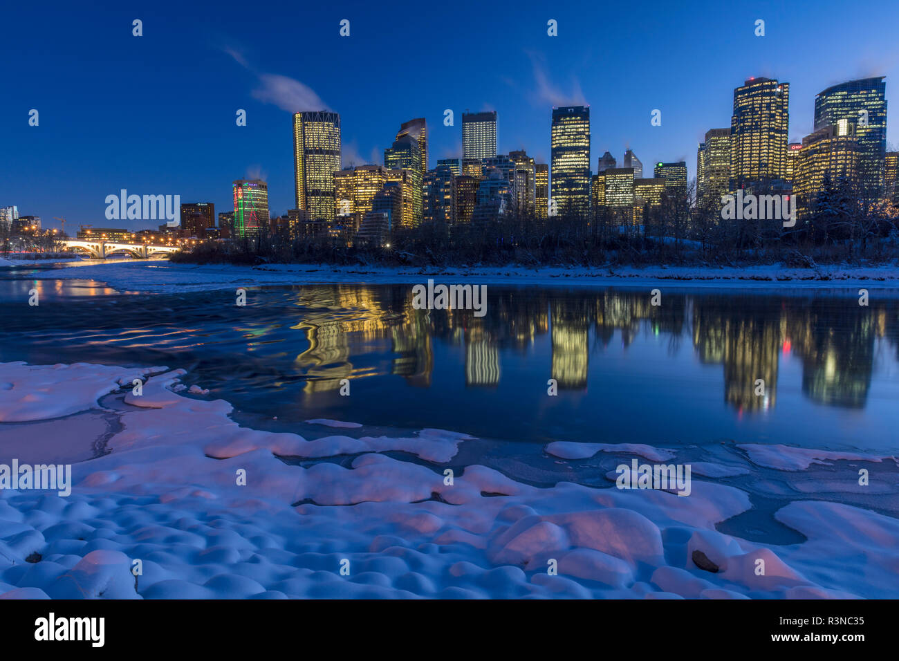 City in alberta hi-res stock photography and images - Alamy