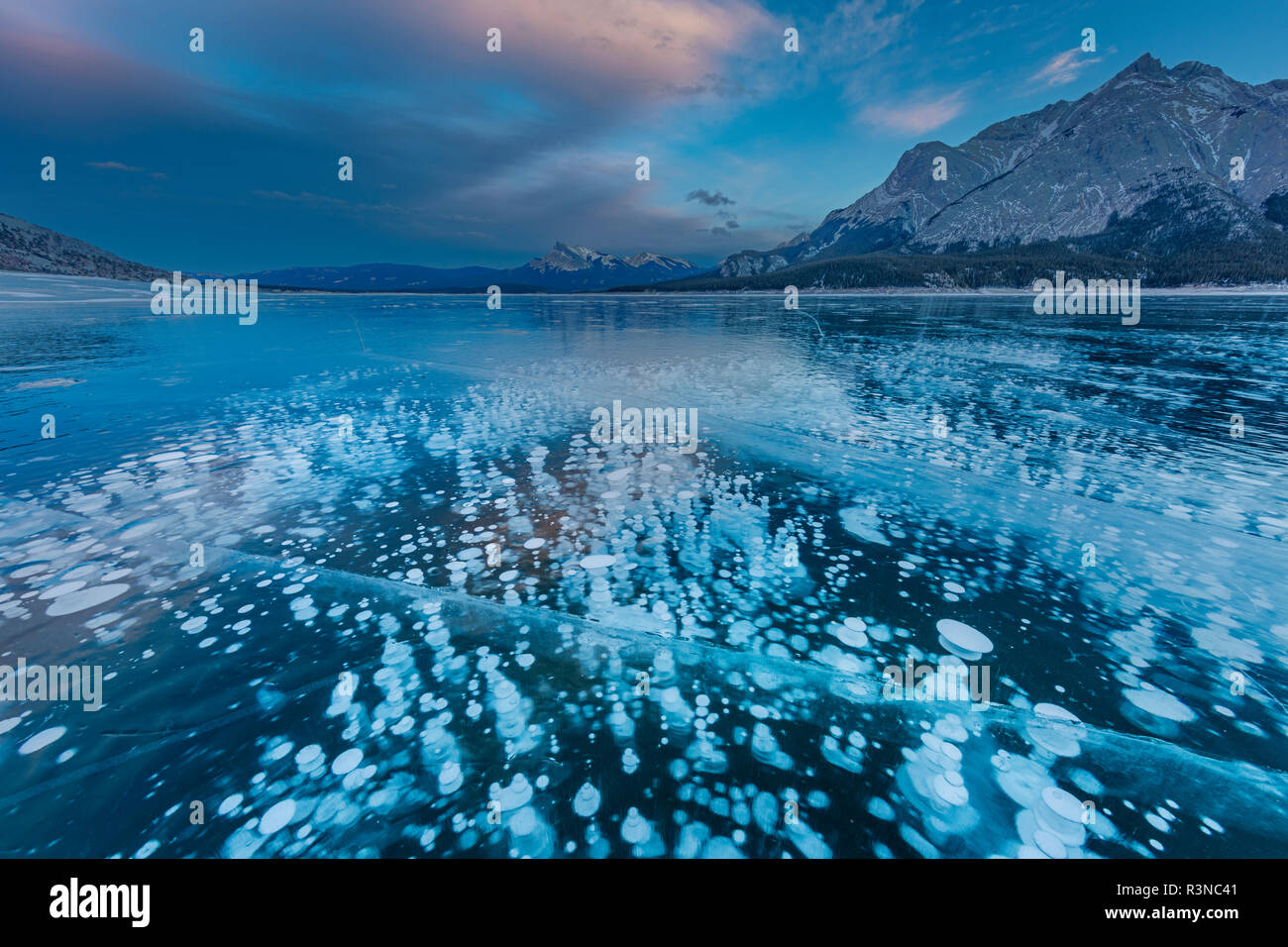 Methane ice hi-res stock photography and images - Alamy