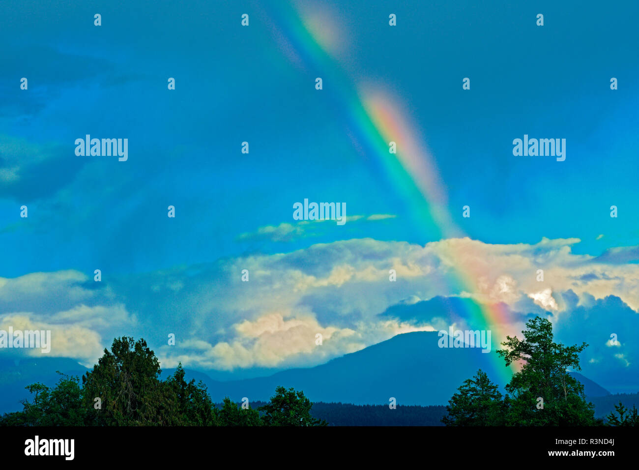 Rainbow british columbia hi-res stock photography and images - Alamy