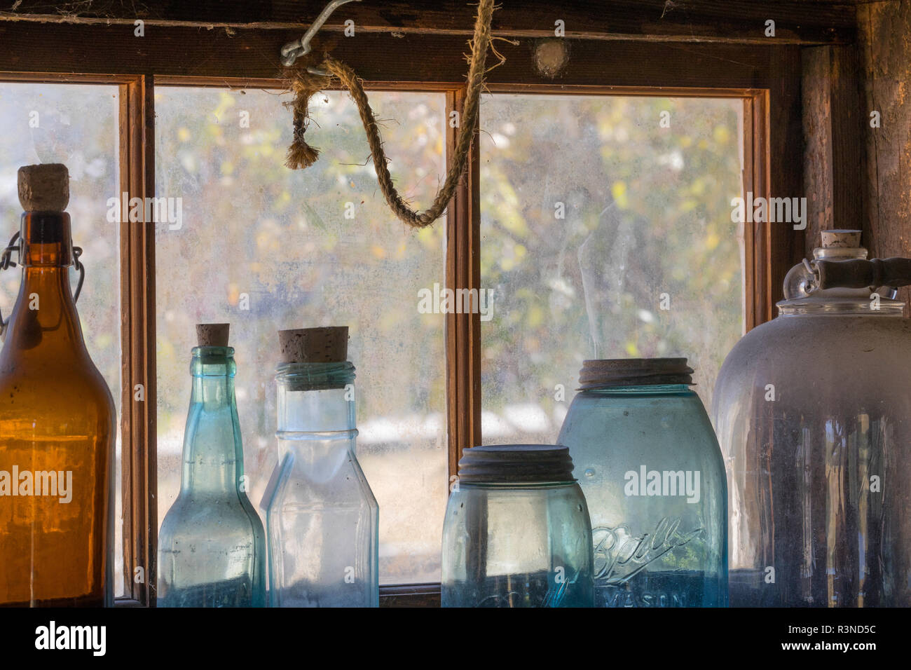 Jars in window hi-res stock photography and images - Alamy
