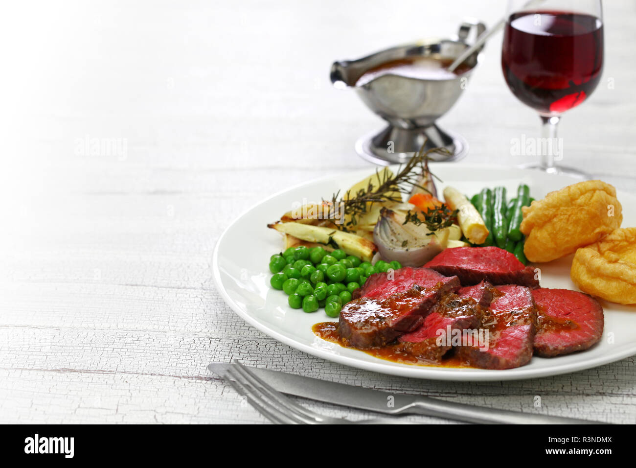 Roast Beef Dinner Peas Stock Photos & Roast Beef Dinner Peas Stock ...