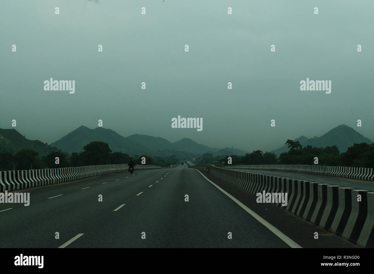 Rajasthan highway road hi-res stock photography and images - Alamy