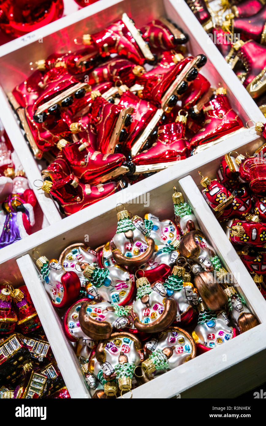 Austria, Salzburg, Christmas Market, Christmas toys Stock Photo - Alamy
