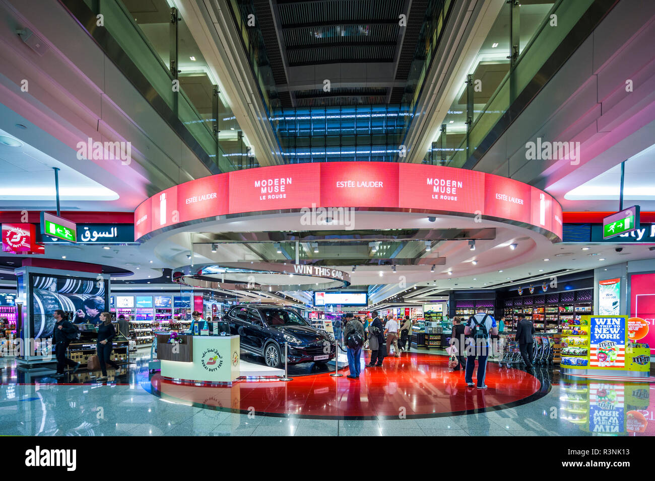 UAE, Dubai International Airport, Terminal 3, duty free shops Stock ...