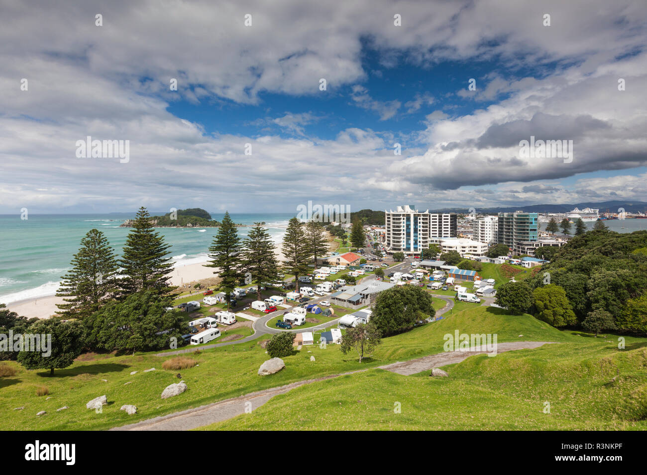 Mt manganui new zealand hi-res stock photography and images - Alamy