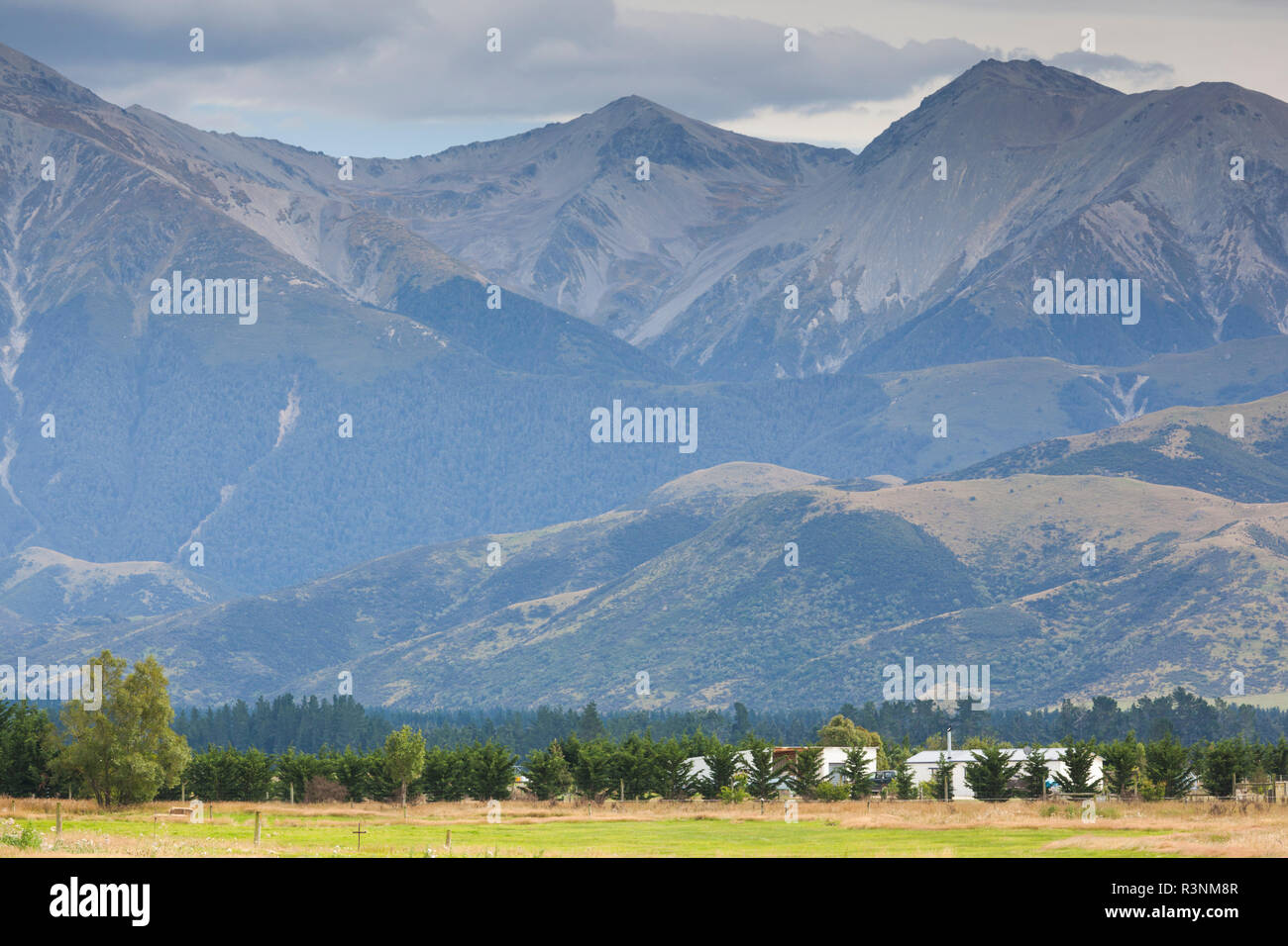 Torlesse range mountains hi-res stock photography and images - Alamy