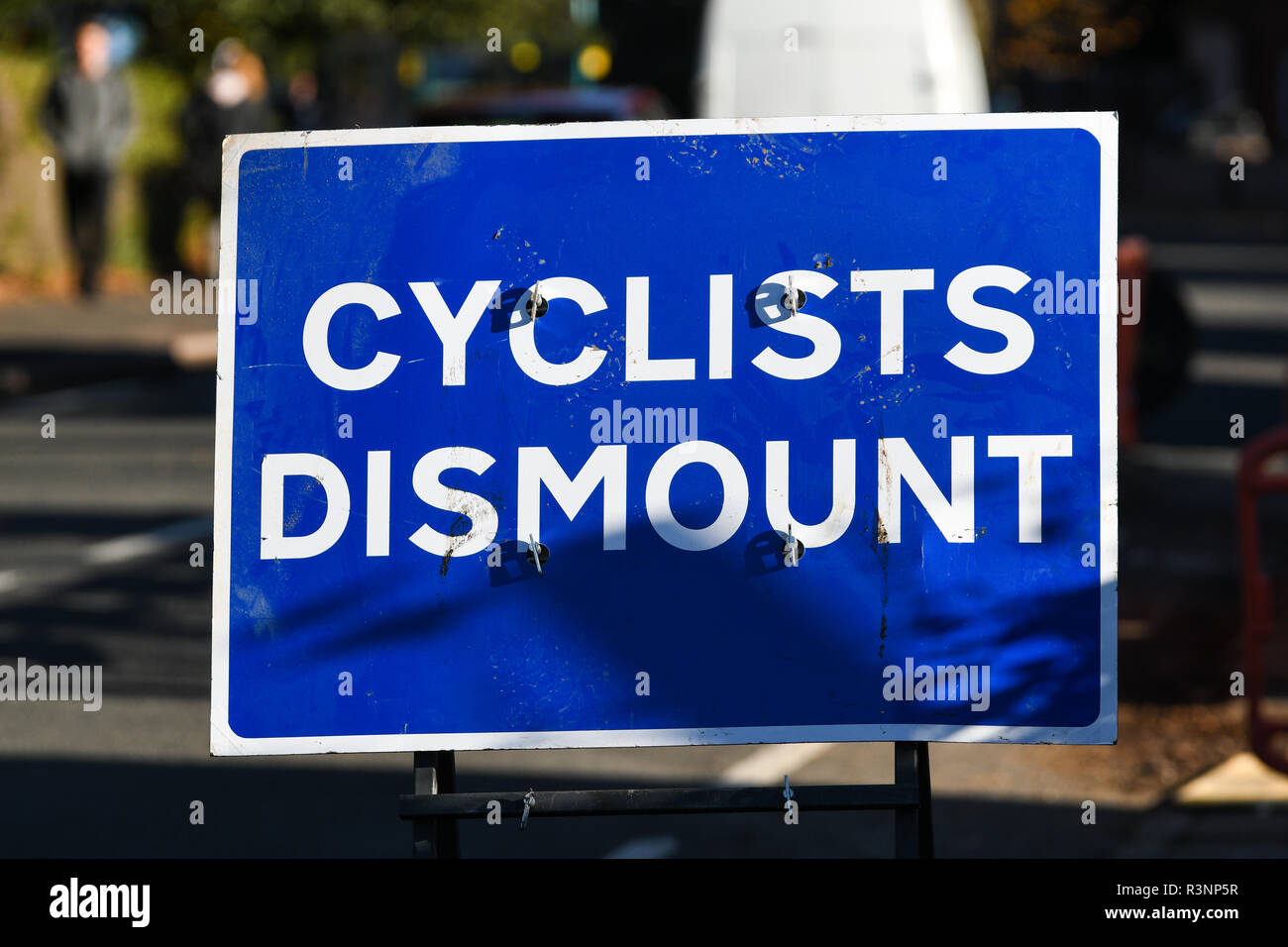 Cyclists cyclist dismount sign hi-res stock photography and images - Alamy