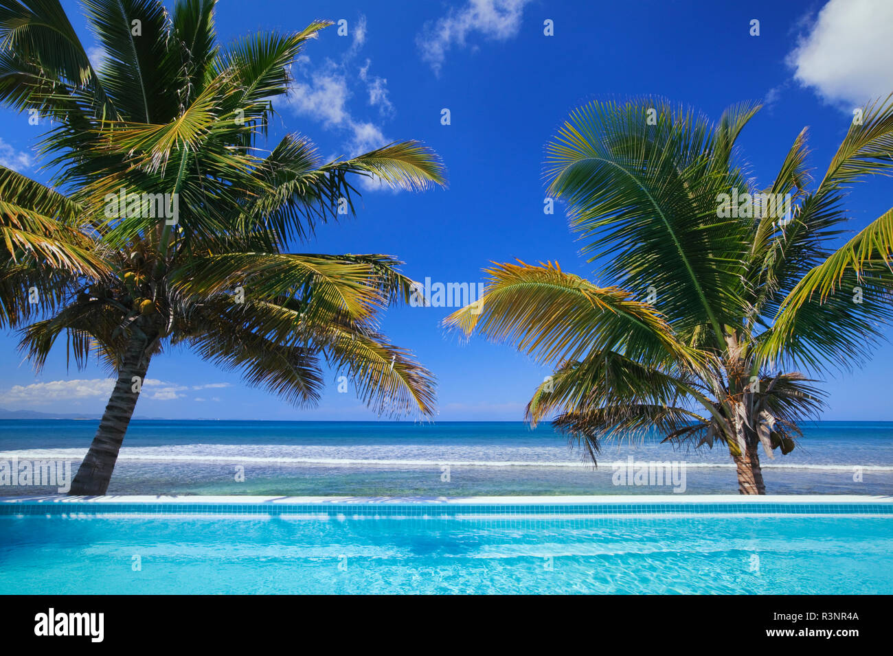 Caribbean, Puerto Rico, Vieques. Swimming pool overlooking ocean Stock ...