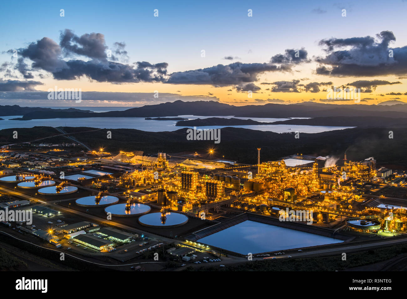 Hydrometallurgical plant for ore extraction and nickel and cobalt ...