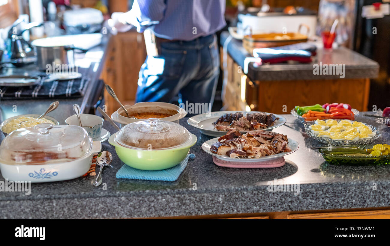 Serve yourself hi-res stock photography and images - Alamy