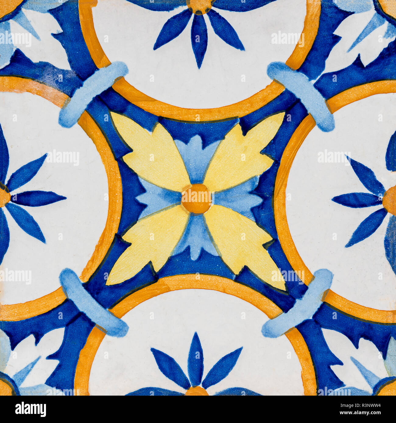 Traditional Portuguese tiles Stock Photo - Alamy